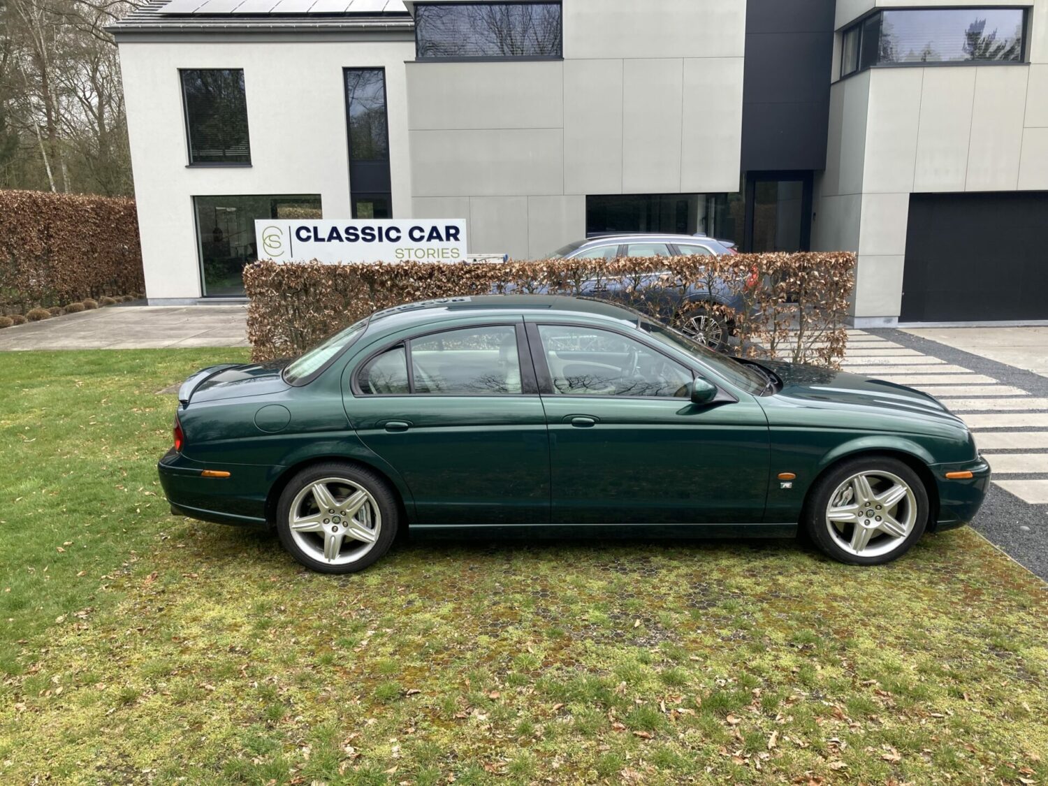 Jaguar S-type R - Classic Car Stories Antwerpen