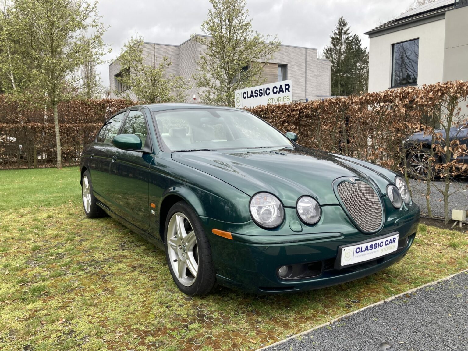 Jaguar S-type R - Classic Car Stories Antwerpen